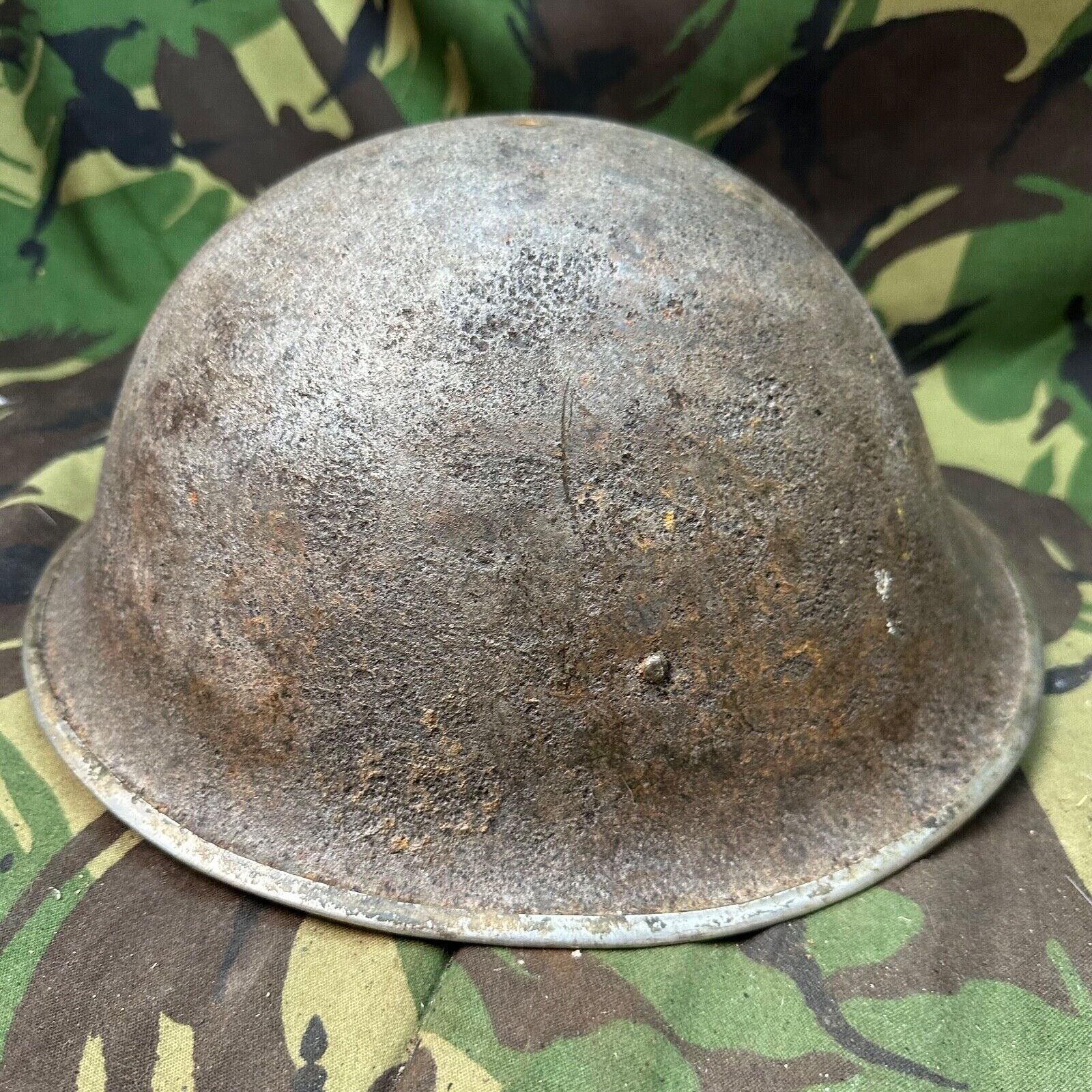 Original WW2 British / Canadian Army Mk3 Turtle Helmet