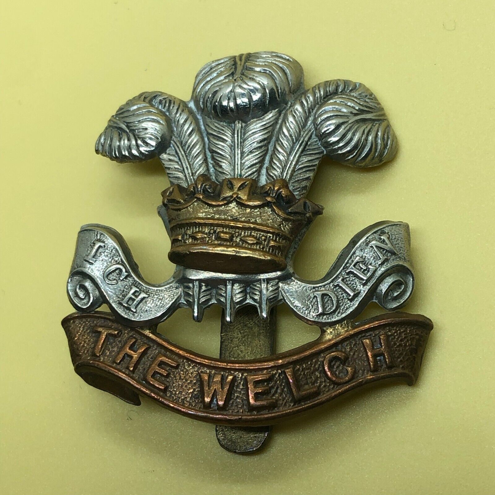 Original WW2 British Army Cap Badge - The Welch