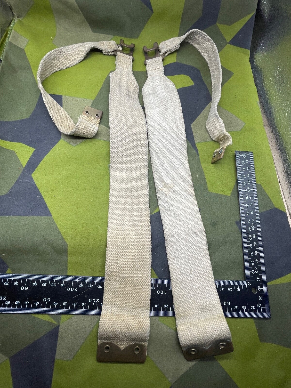 Original WW2 British Army Matching Pair of L-Straps ME Co. Marked