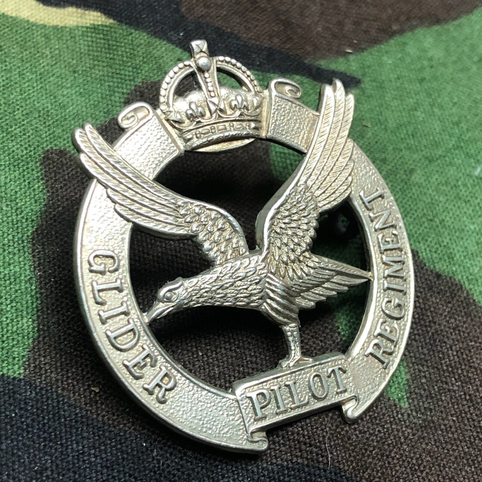Original WW2 British Army Glider Pilot Regiment Cap Badge - Kings Crown ...