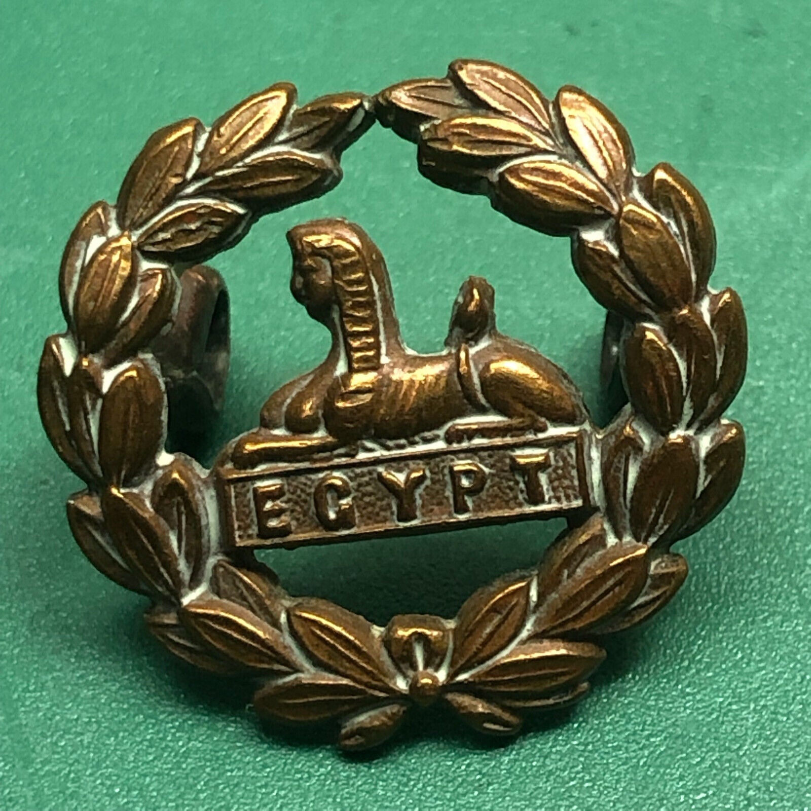 Original WW1/WW2 British Army Gloucestershire Regiment Back Cap Badge ...