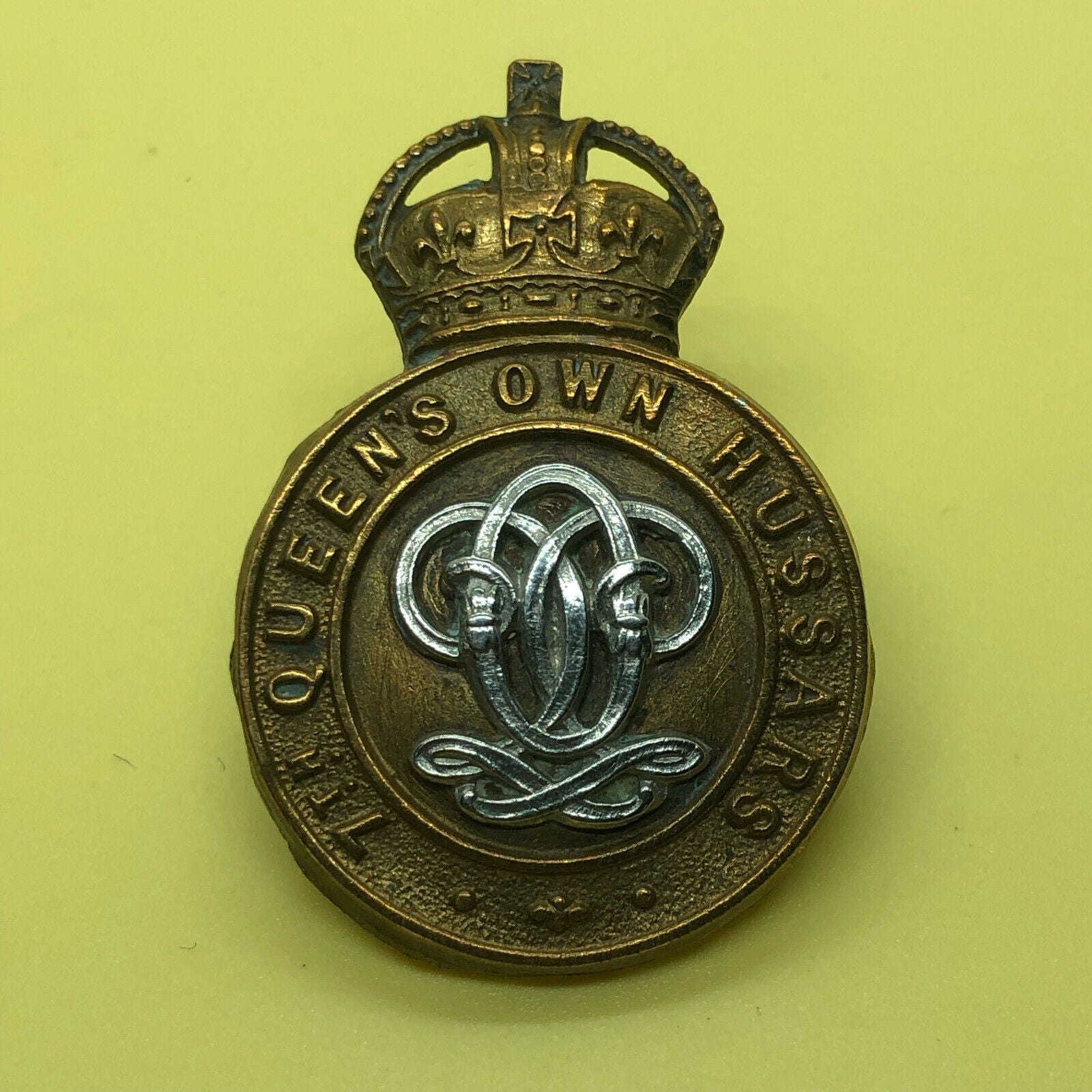 Original WW1 British Army 7th Queen's Own Hussars Cap Badge
