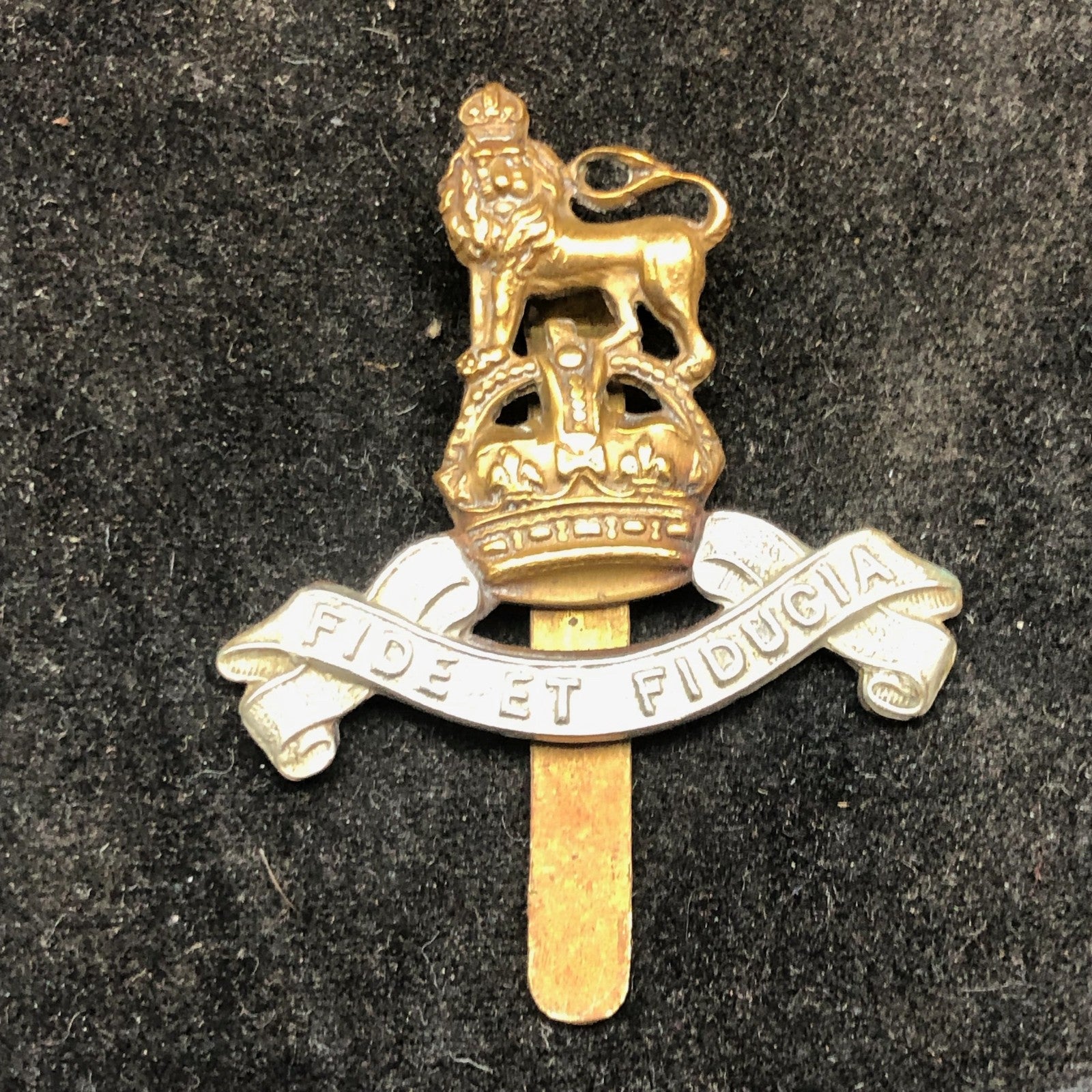 British Army Regimental Cap Badge - Original - Royal Army Par Corps ...