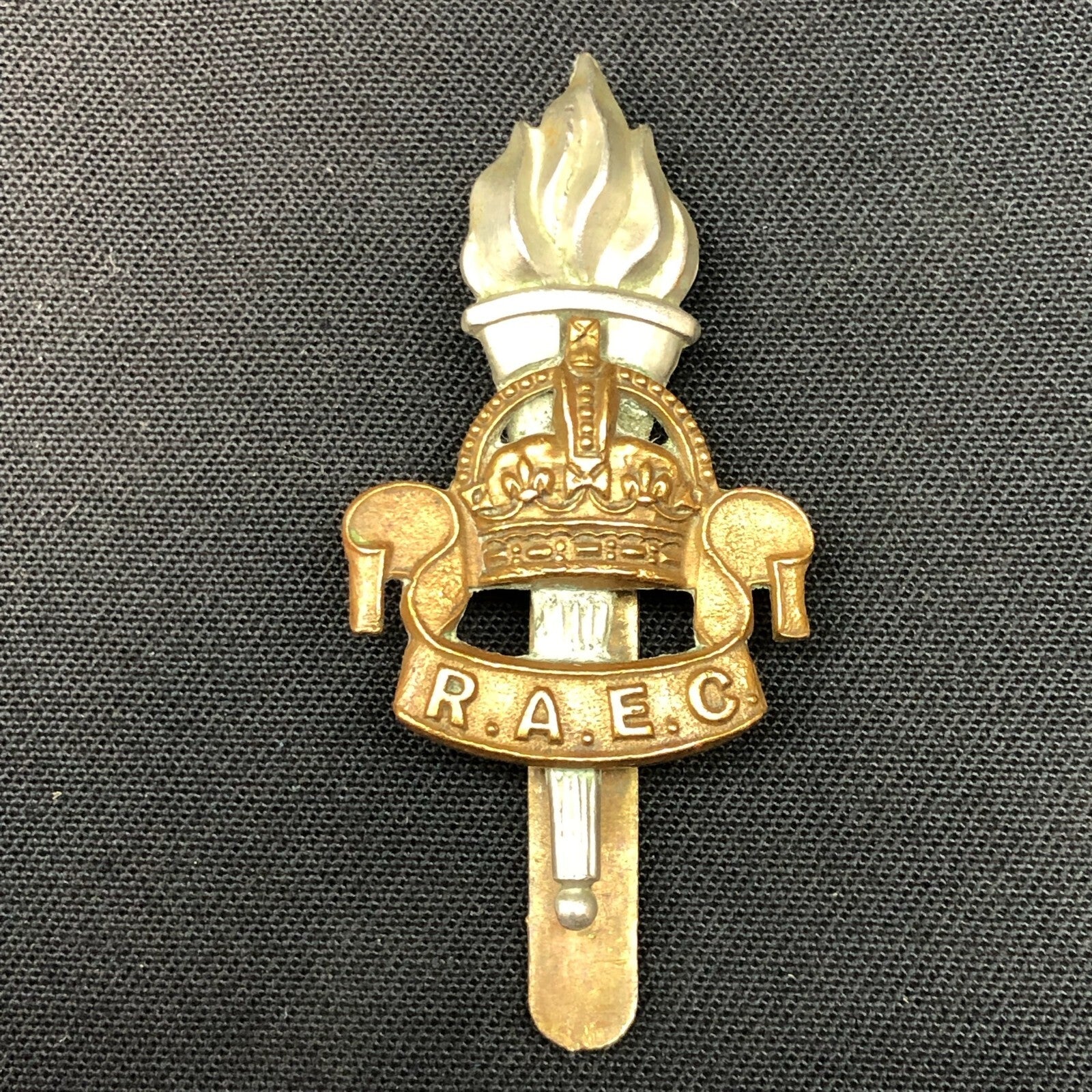 Original WW2 British Army Cap Badge - RAEC Royal Army Educational Corps ...
