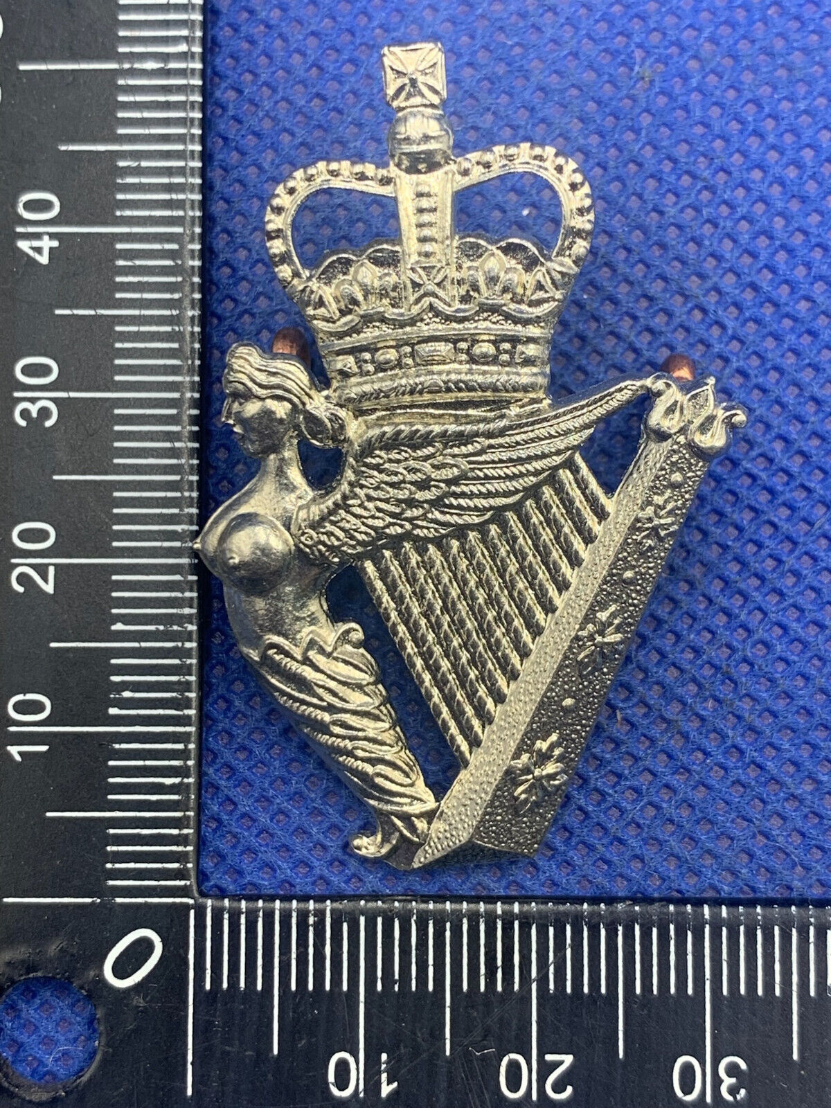 Genuine British Army Royal Irish Regiment Cap Badge – The Militaria Shop