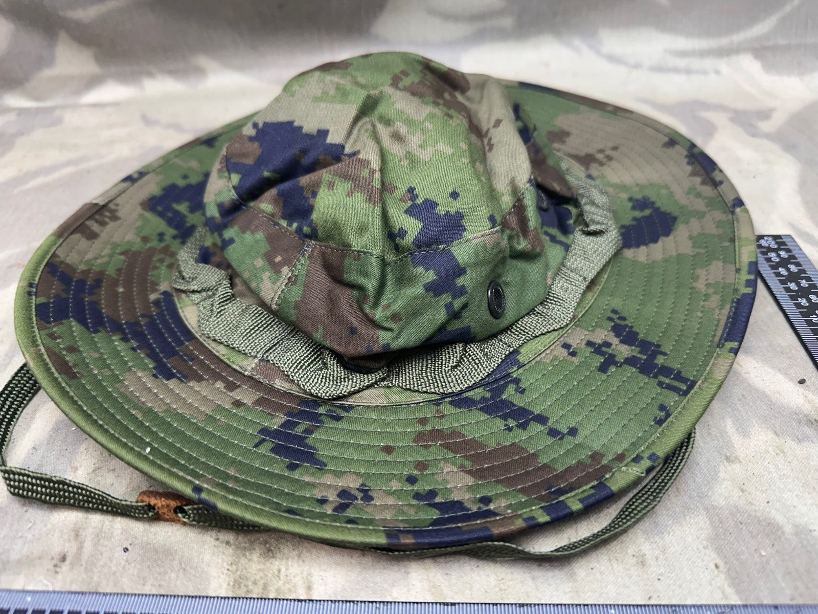 Genuine US Army Jungle Camouflage Boonie Sun Hat Hot Weather Type II