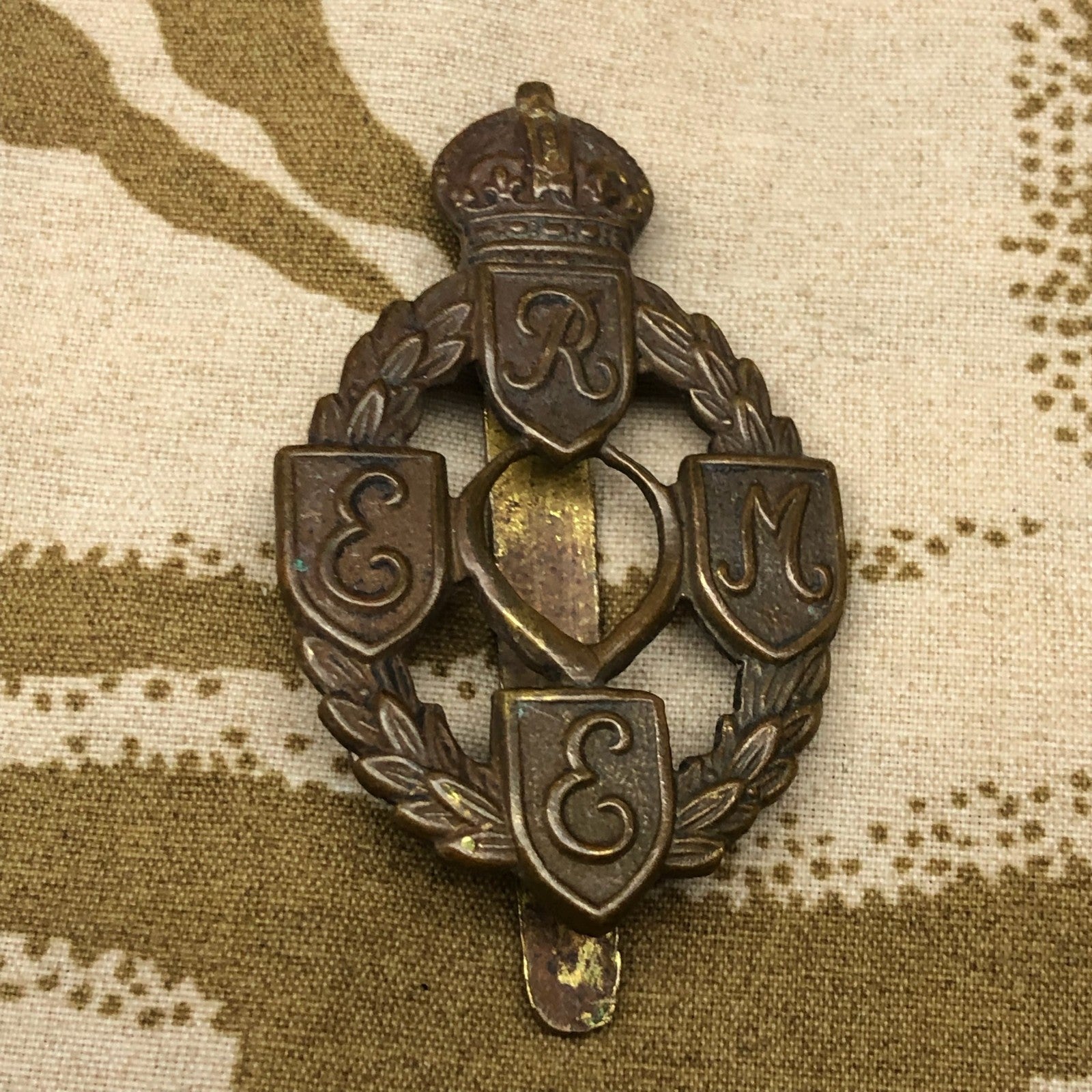 Original WW2 British Army Cap Badge - REME Royal Electrical Mechanical ...