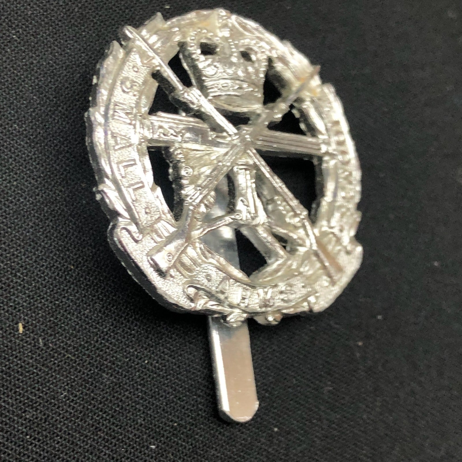 Original British Army Cap Badge - Small Arms School Corps | For Sale ...
