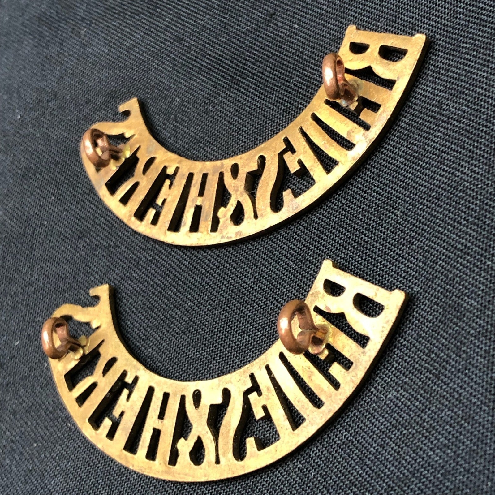 Original British Army Shoulder Title Pair - Bedfordshire and ...