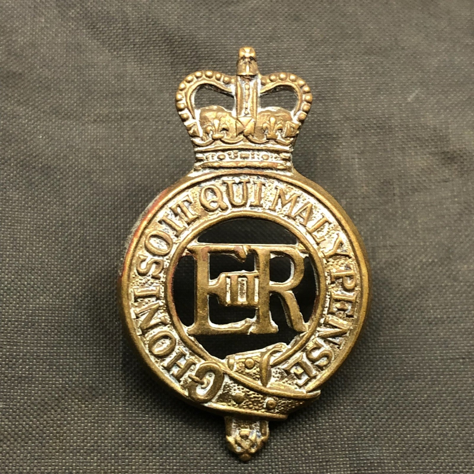 Original British Army Cap/Beret Badge - Household Cavalry | For Sale ...