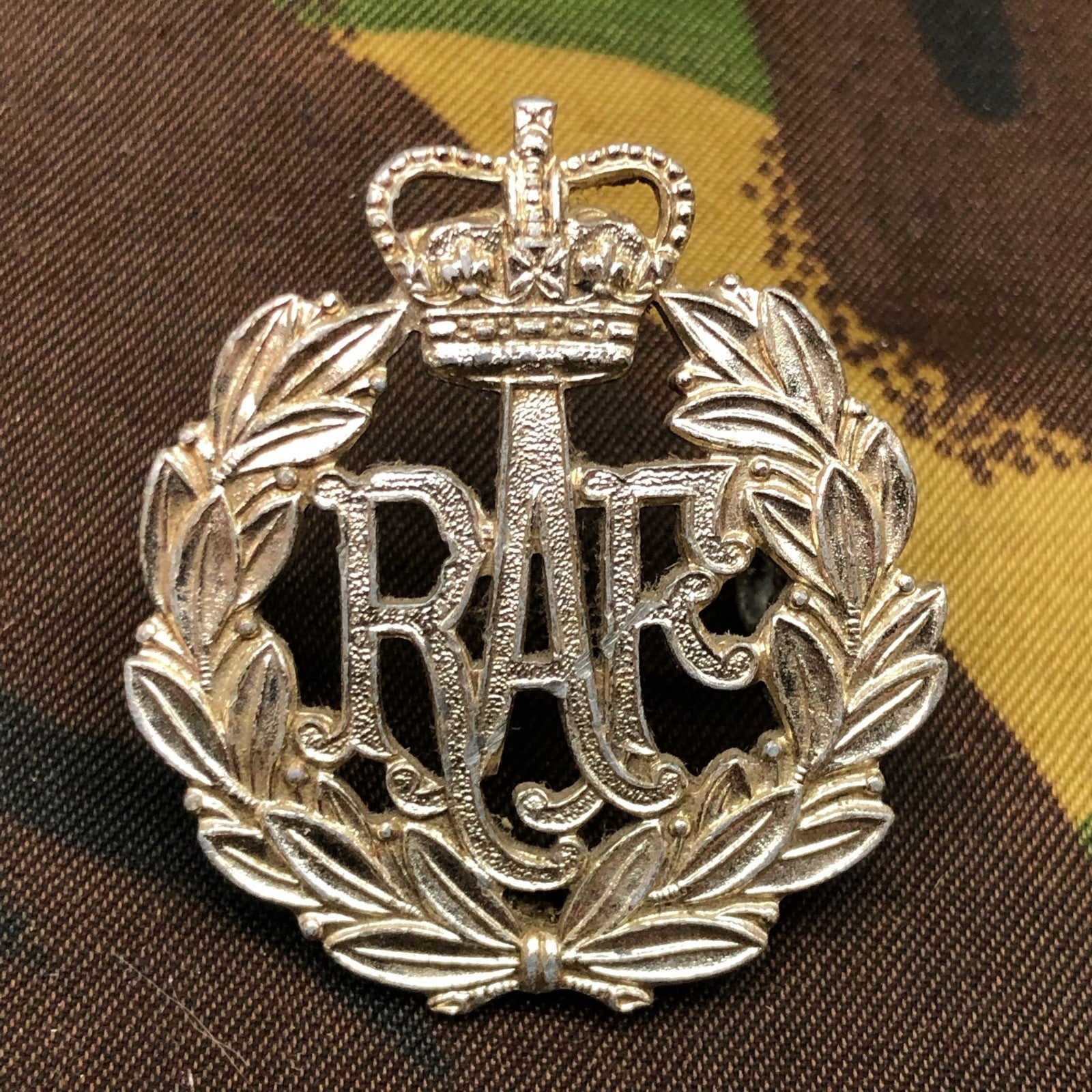 Genuine British RAF Royal Air Force Staybrite Cap Badge | For Sale ...
