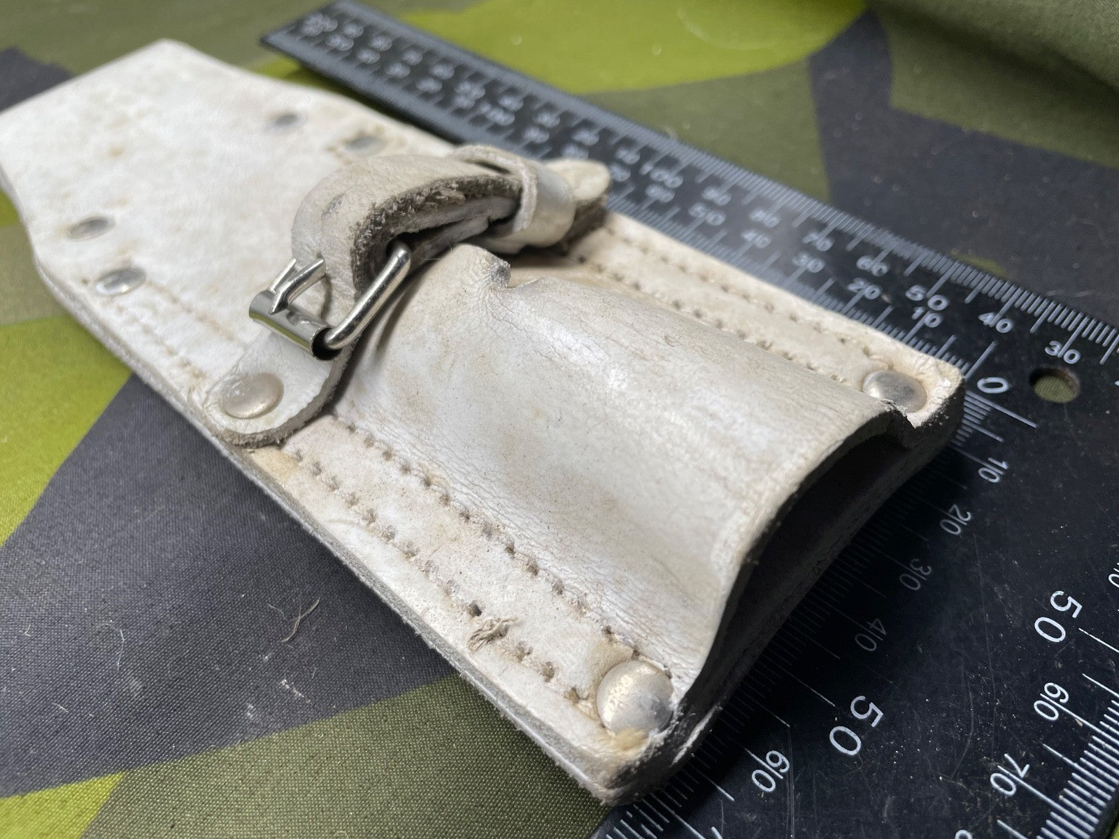 Original British Army White Frog with Buckle | For Sale | The Militaria ...