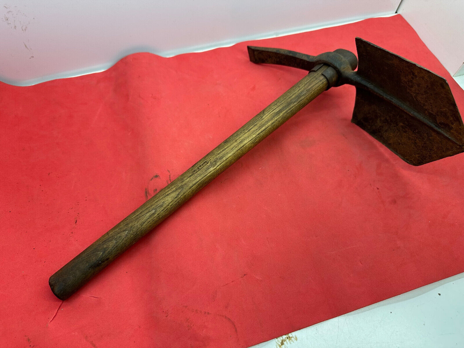 Original WW1 British Army Entrenching Tool / Pickaxe / Shovel - 1917 D ...