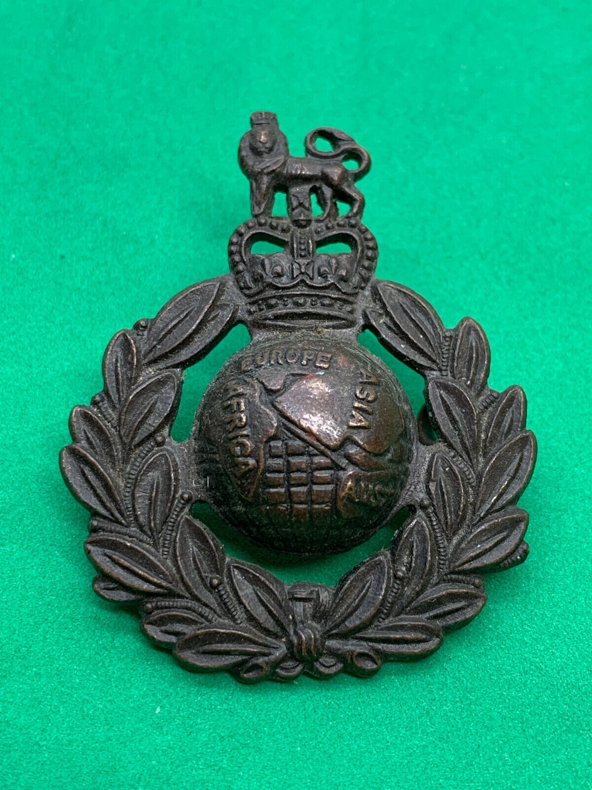 British Army Royal Marines Regiment Cap Badge Queen's Crown – The ...